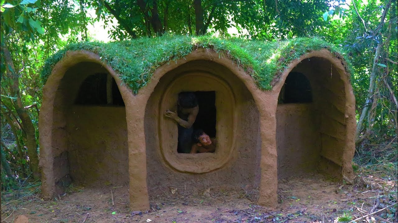 Building a Primitive Hobbit Hut
