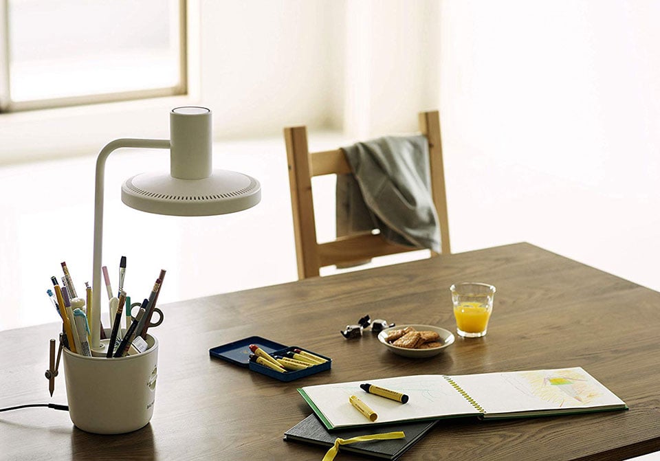 This Unique LED Lamp Casts Its Light Forward to Eliminate Shadows