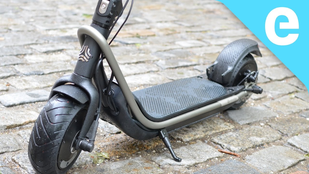 Boosted's Rev Electric Scooter is Powerful, Waterproof and User-Friendly