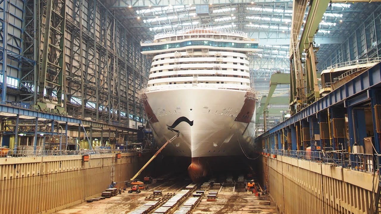 Amazing Time-Lapse Footage of a Cruise Ship Being Assembled