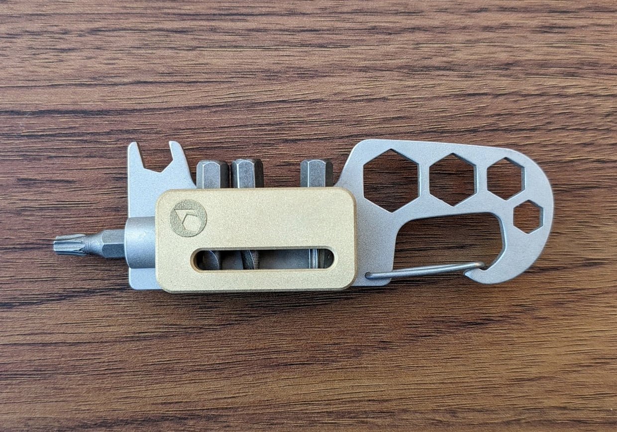 Drivr2L Pocket Driver Packs Lots of Tools on Your Belt Loop