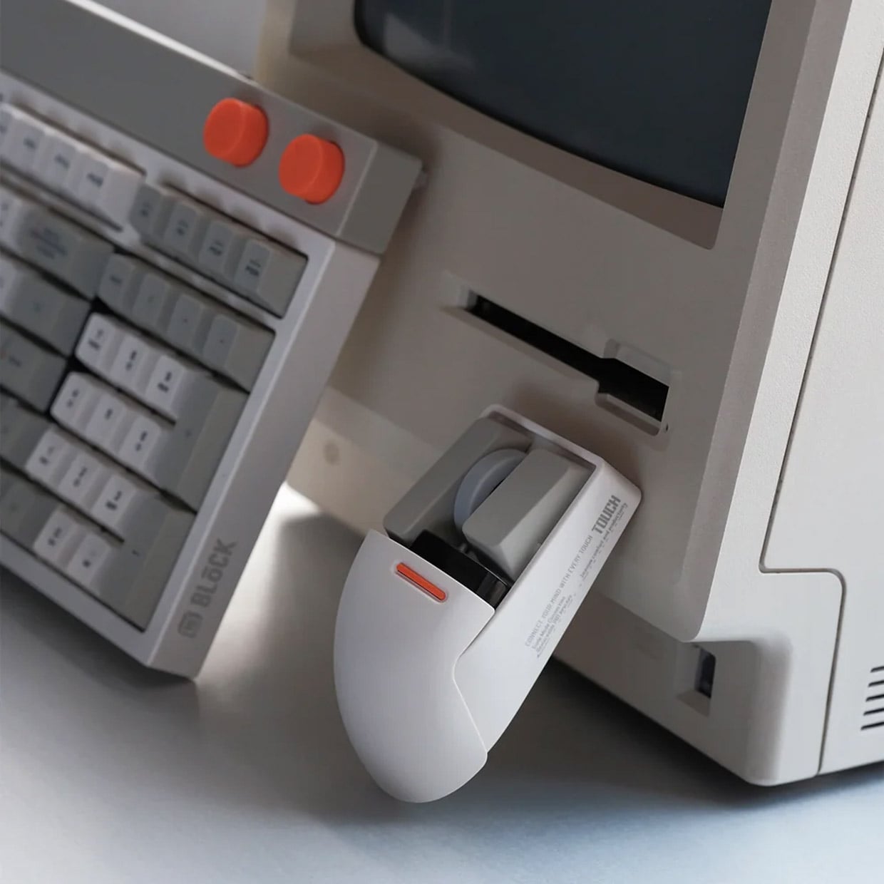 Lofree Touch Tri-Mode Wireless Mouse: Beige Is Back, Baby