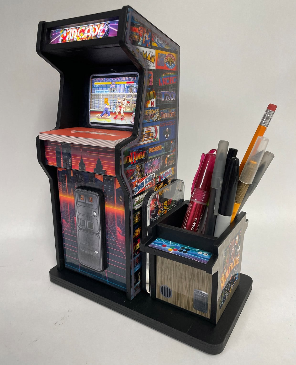 These Tiny Arcade Machines Hold Your Pens, Pencils, and Business Cards