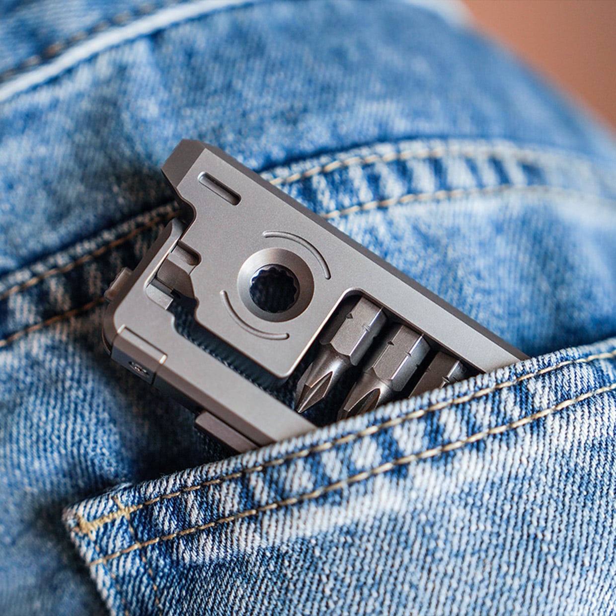 Ti-Mag V2 Ratchet Driver Is a Versatile Pocket Tool