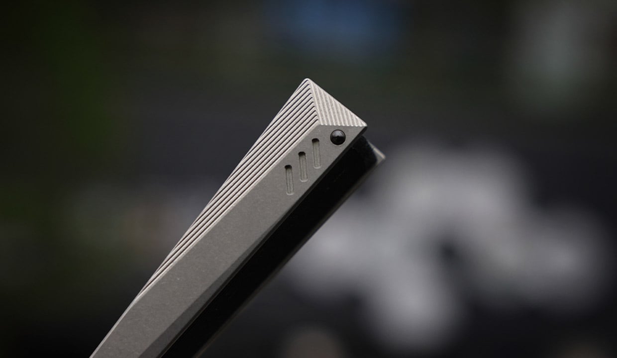 This Titanium Folding Fan Doubles as a Self-Defense Weapon