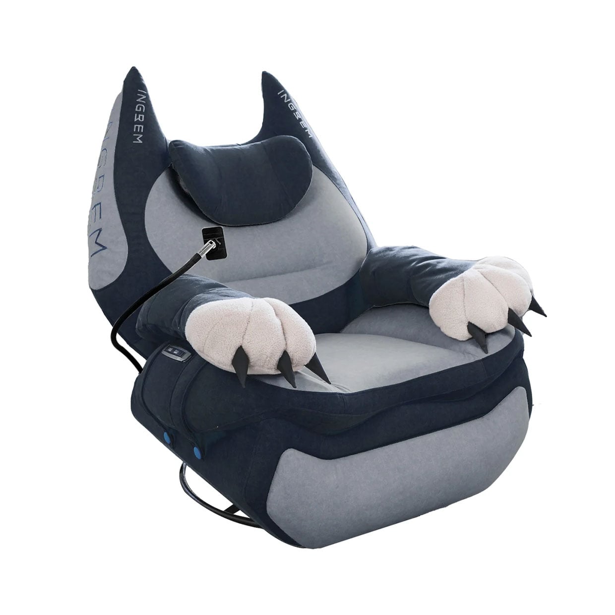 This Huge Cat-shaped Recliner Will Let You Game in Comfort