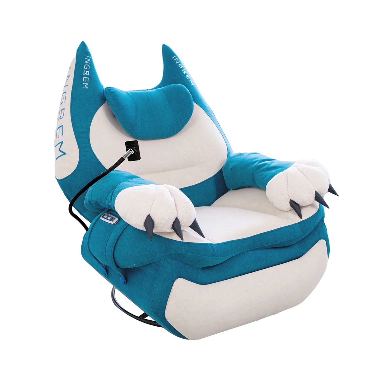 This Huge Cat-shaped Recliner Will Let You Game in Comfort