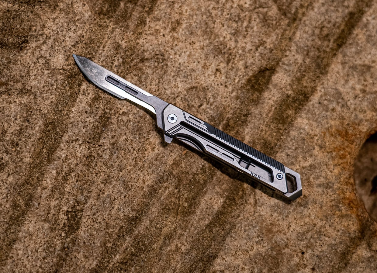 This Titanium Knife Has a Swappable Surgical Blade