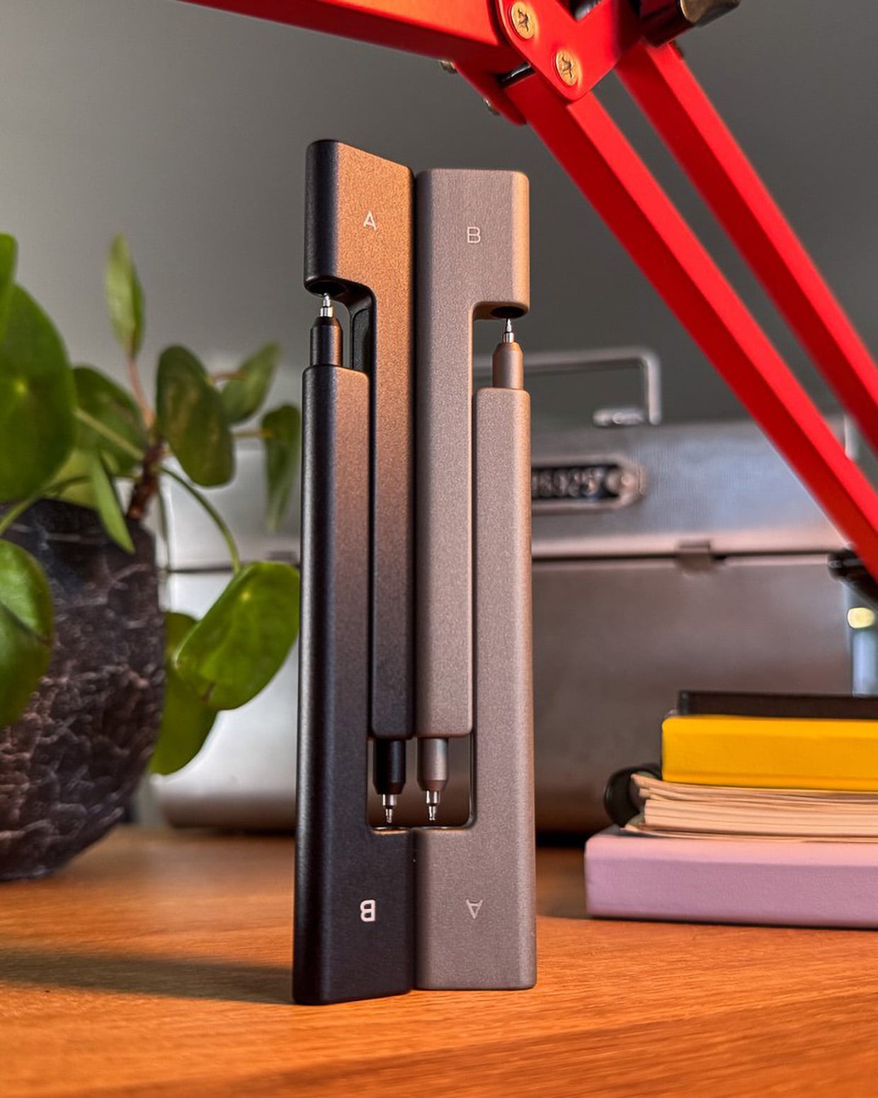 The A/B Pen Is Two Pens In One