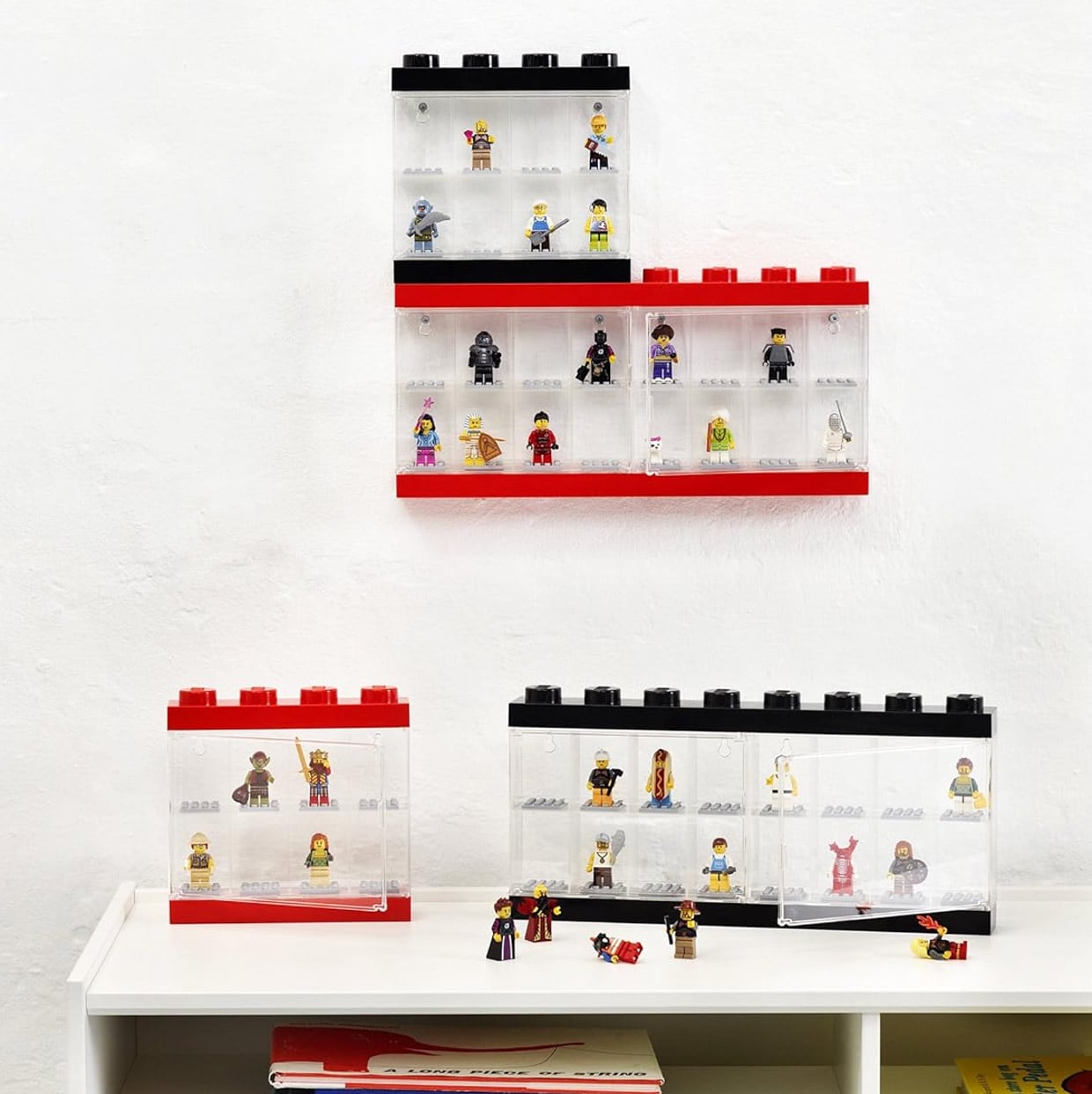 Show Off Your LEGO Minifigs in These Modular Display Cases