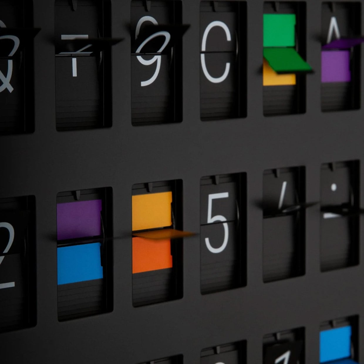 Vestaboard Note Sign Board Shrinks Down to Size