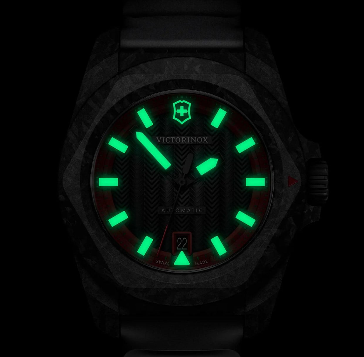 The Victorinox I.N.O.X. Carbon Watch Is a Thing of Beauty