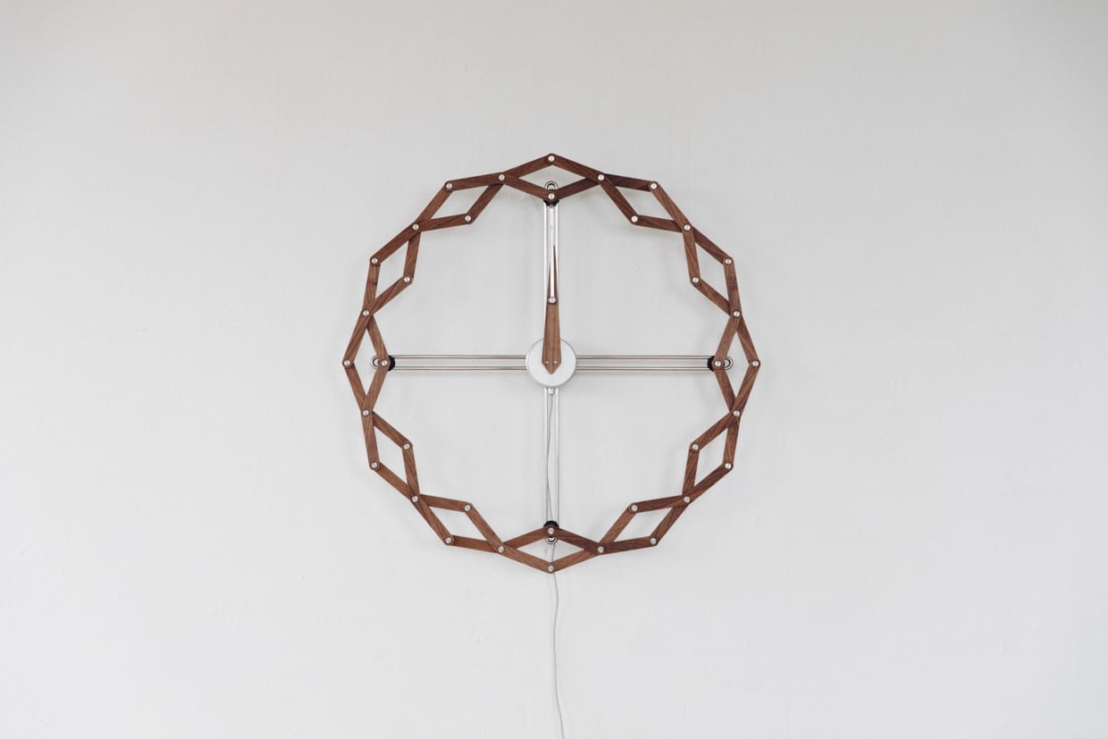 Solstice 2.0 Kinetic Clock Changes Shape As the Hours Pass