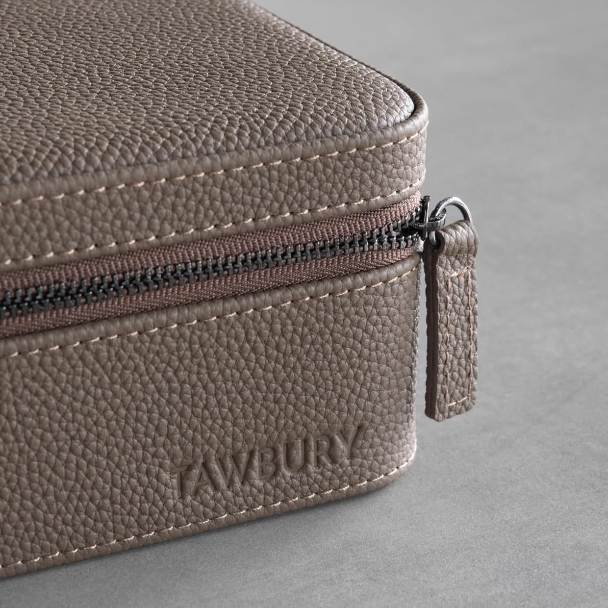 This Leather Case Watches Your Watches