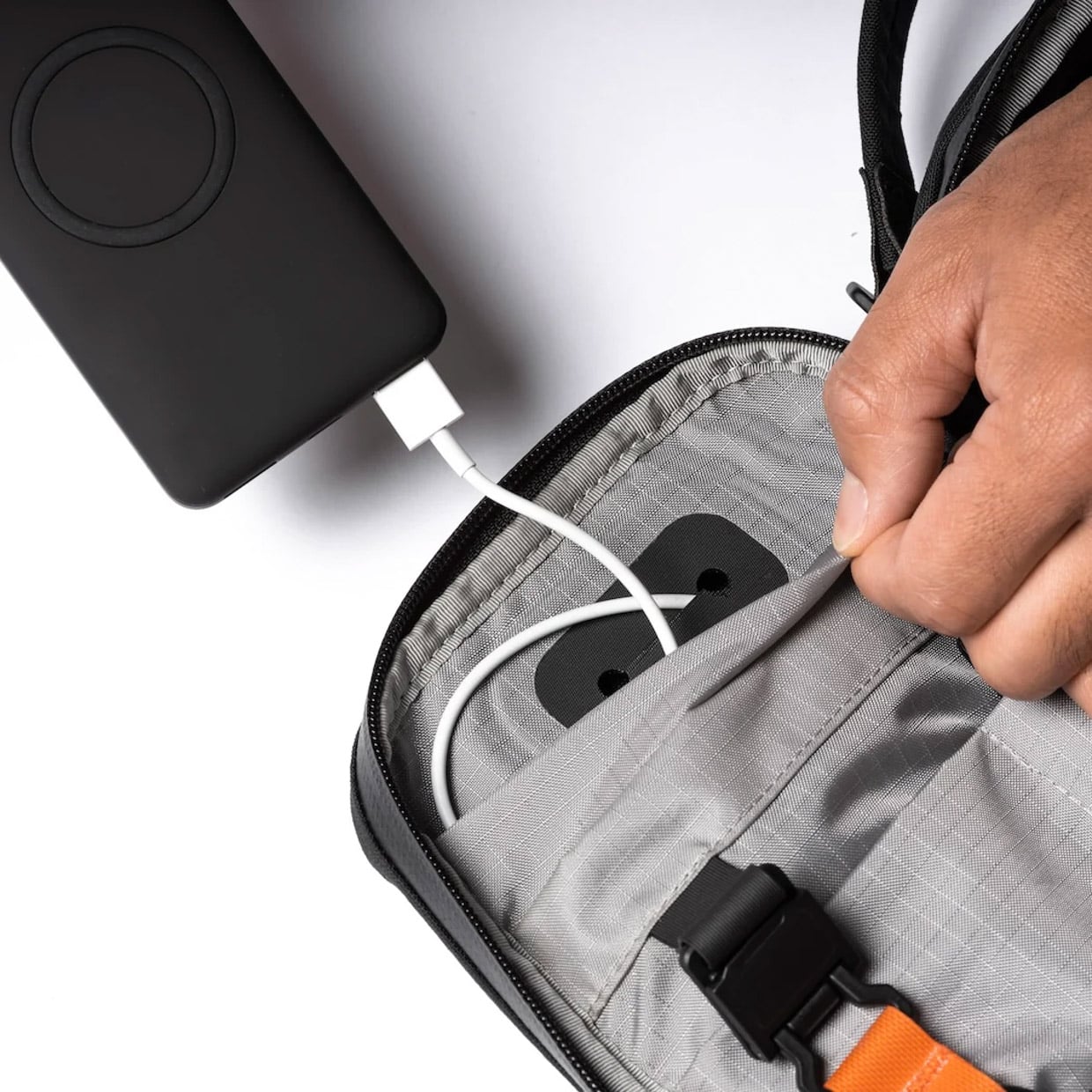 Black Ember Kompak Cross-body Bag Carries Your EDC in Style