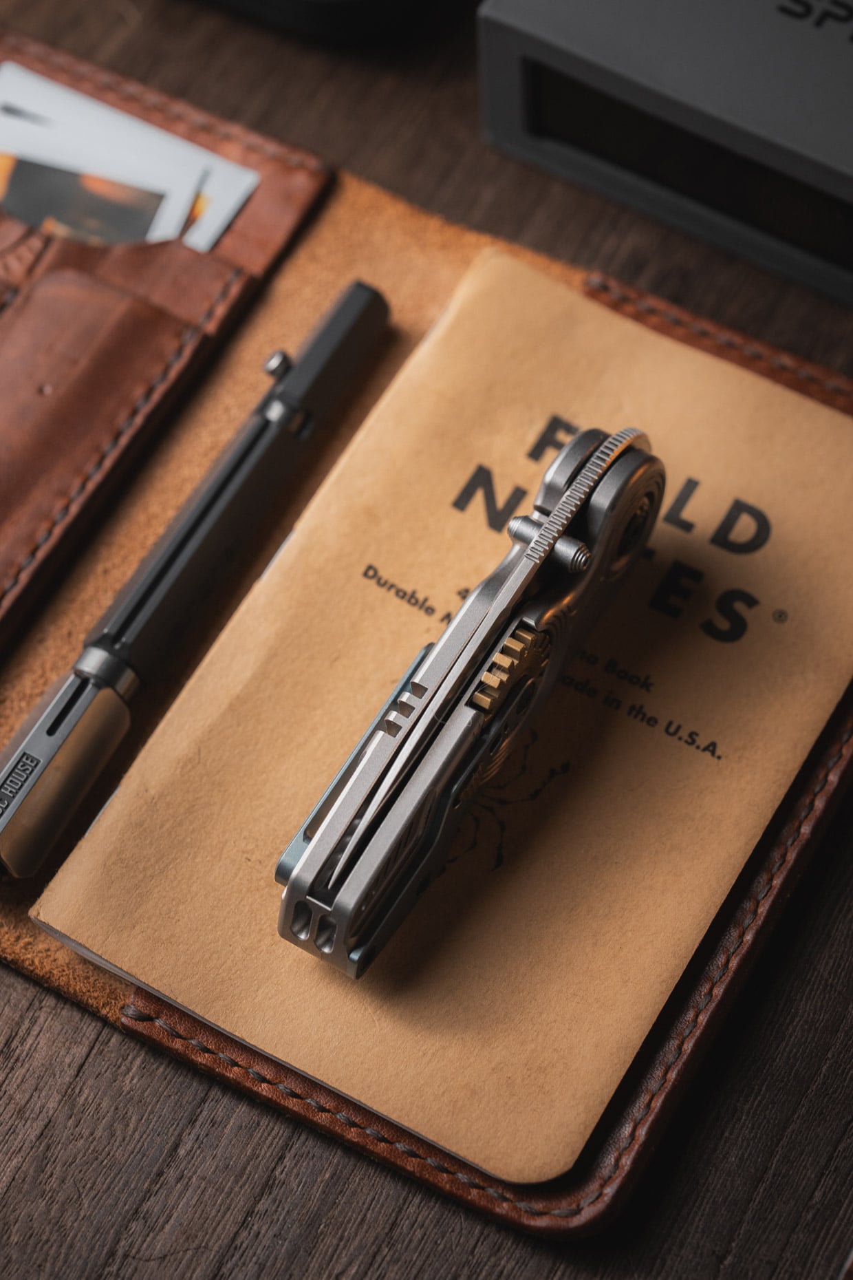 The SPARK Spin Pocket Knife Is a Fidgeter's Dream