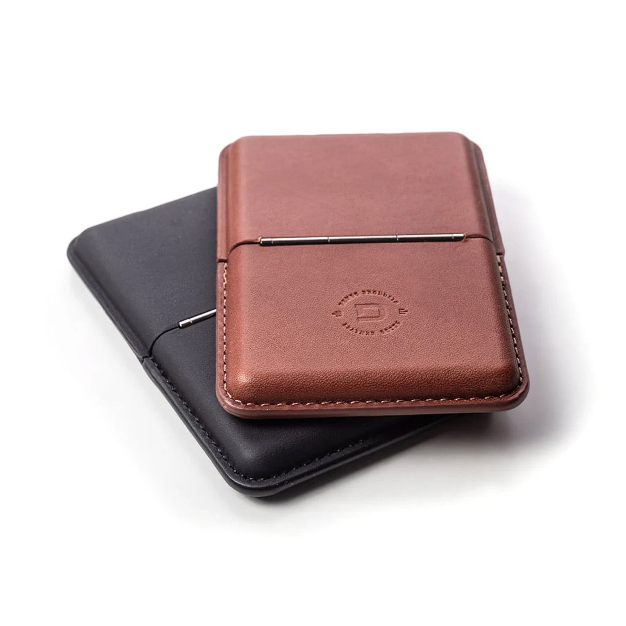 Dango’s Magsafe Lite Wallet Adds a Card Holder and Stand to Your iPhone