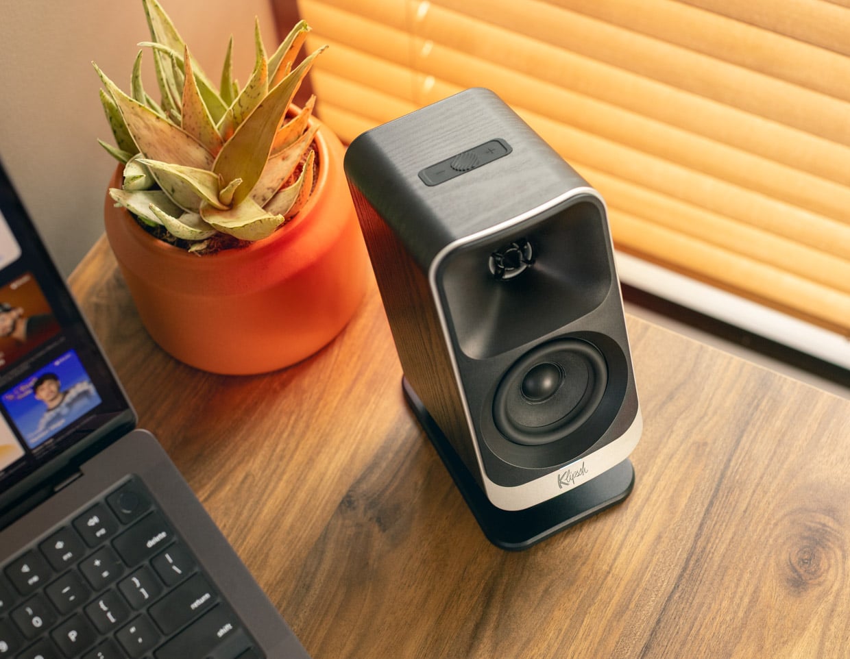 Klipsch ProMedia Lumina Computer Speakers Bring Power and Light to Desktops