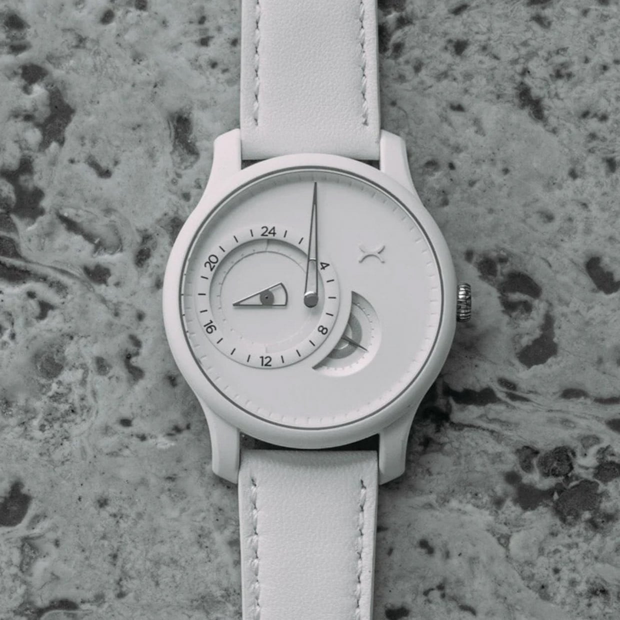 Xeric’s Whiteout Regulator Automatic Puts a Cool Twist on Classic ...