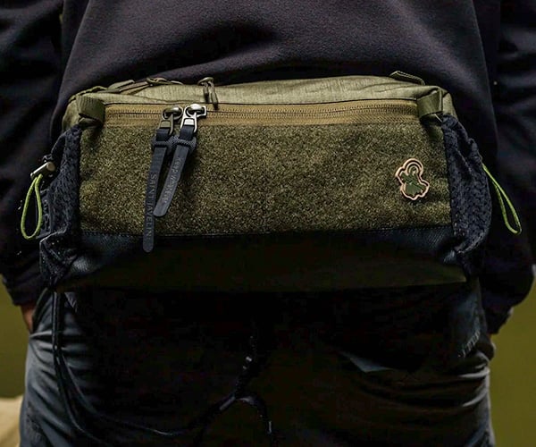 Watch the World's Largest R/C Boeing 777X Take Flight