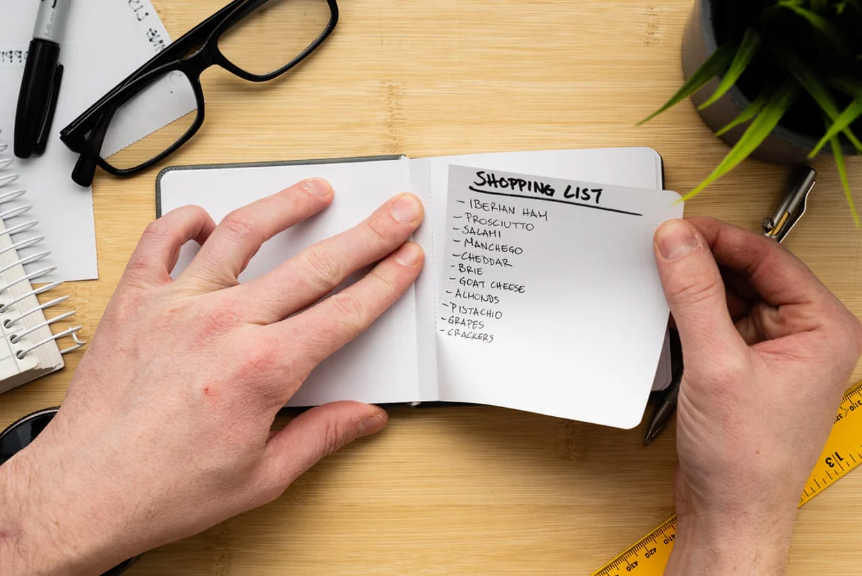 Floppy Disk Notebook Stores 200 Pages of Data