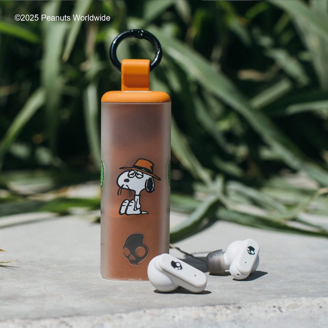 Skullcandy’s Peanuts Earbuds Offer Snoopy-approved Sound