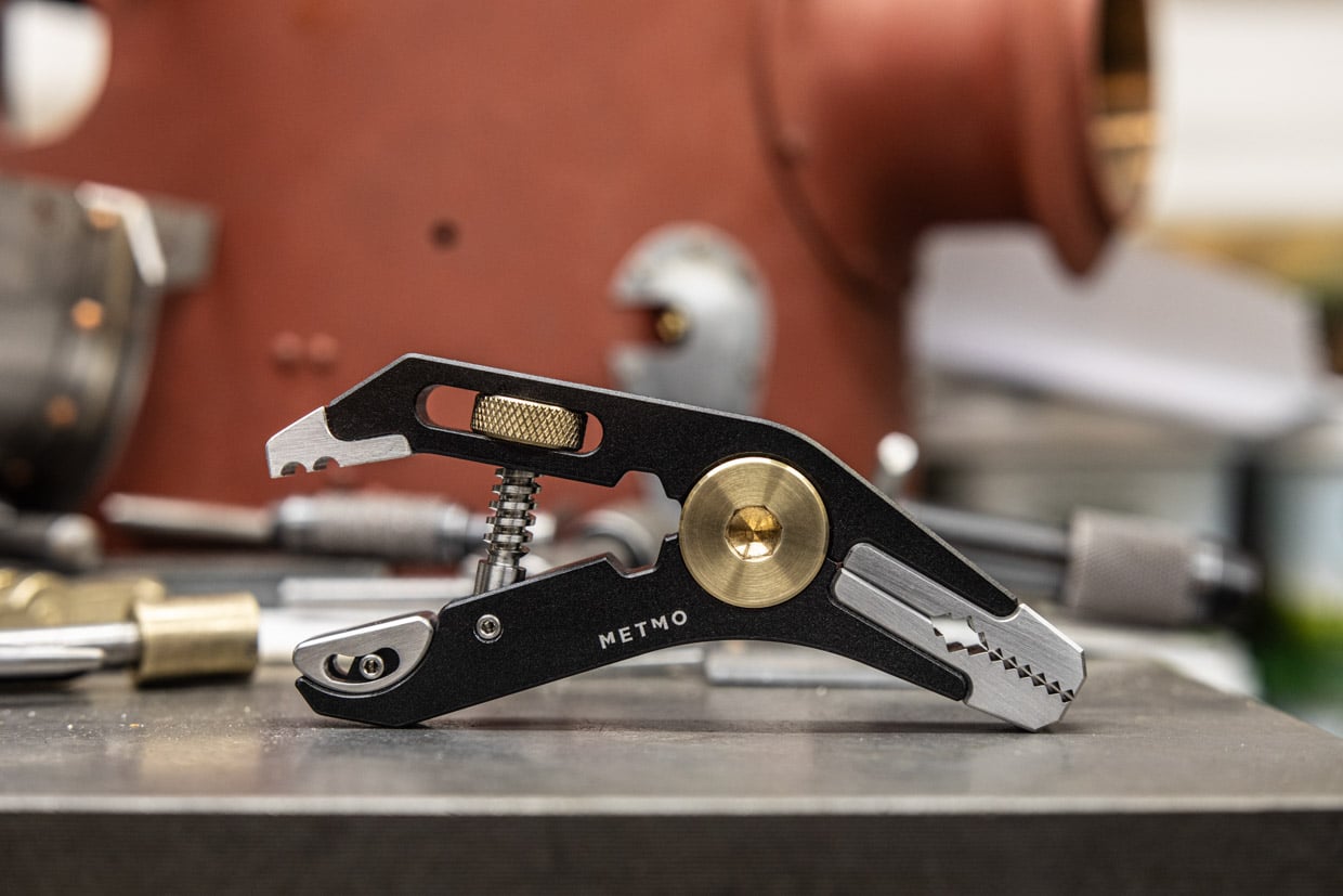 MetMo Pocket Grip Tool