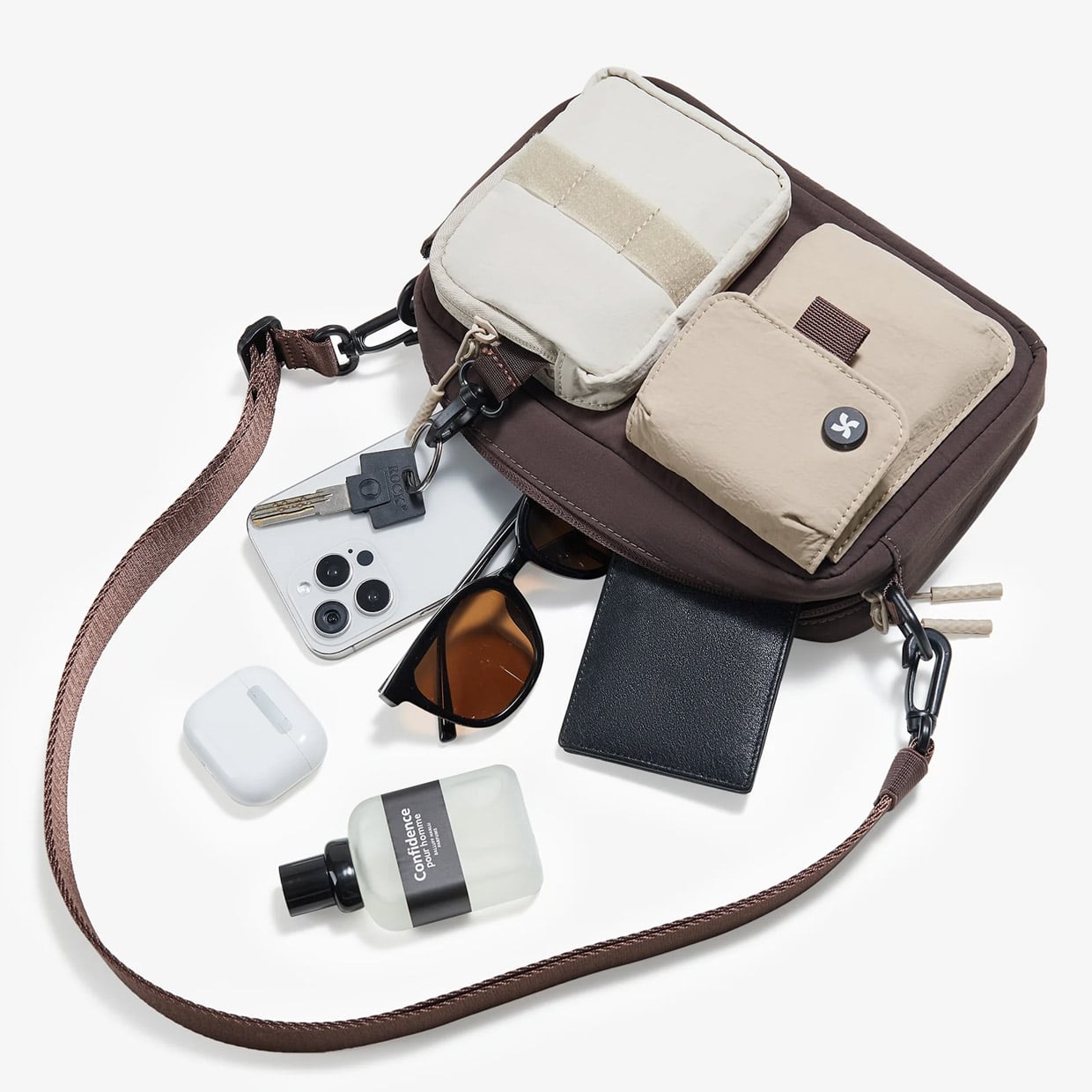 Mopak's Osaka Is a Stylish Sling Bag with Smart Storage