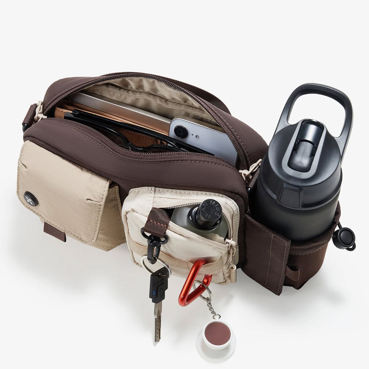 Mopak's Osaka Is a Stylish Sling Bag with Smart Storage