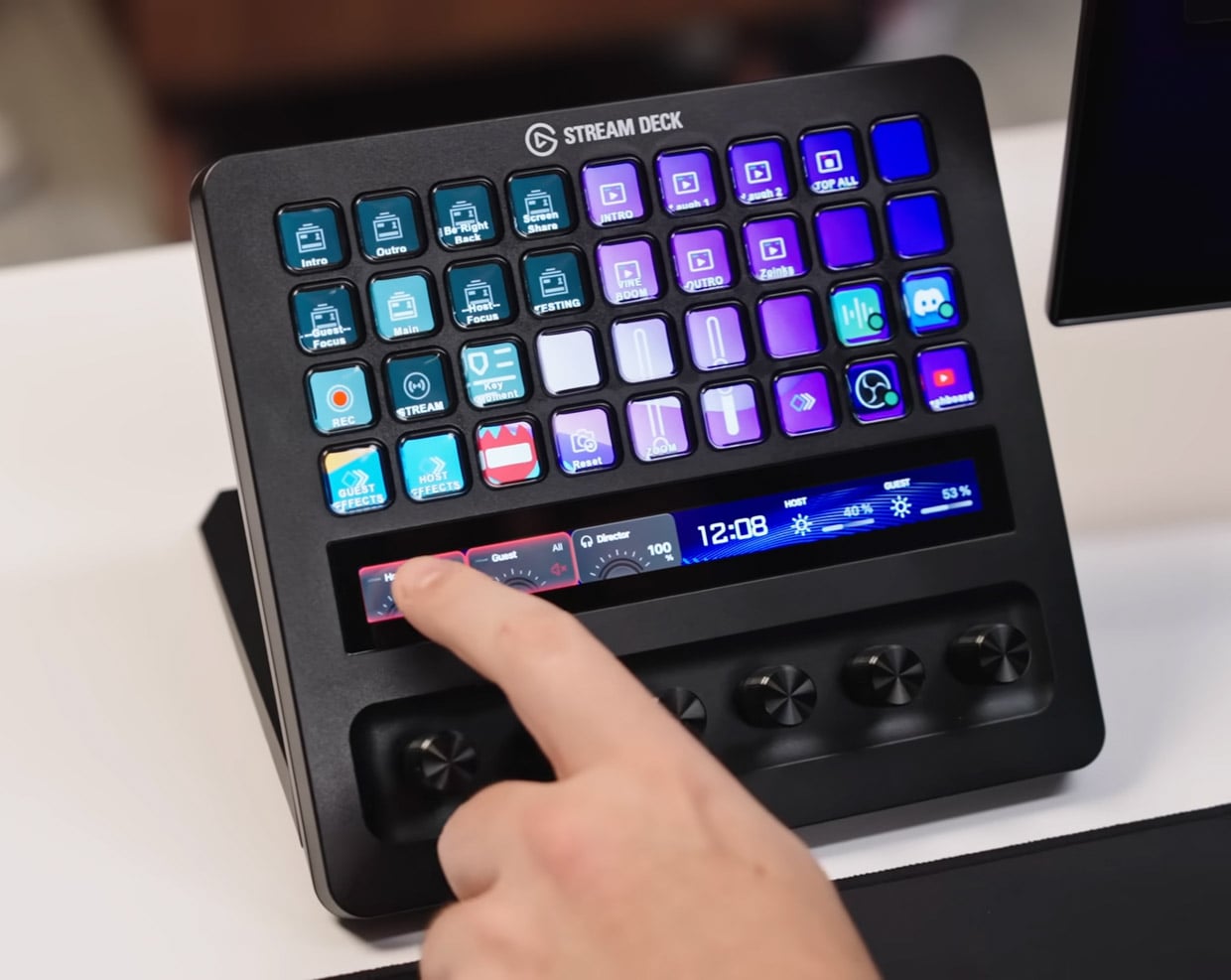 Elgatos Stream Deck Xl Is A Power Users Dream Controller